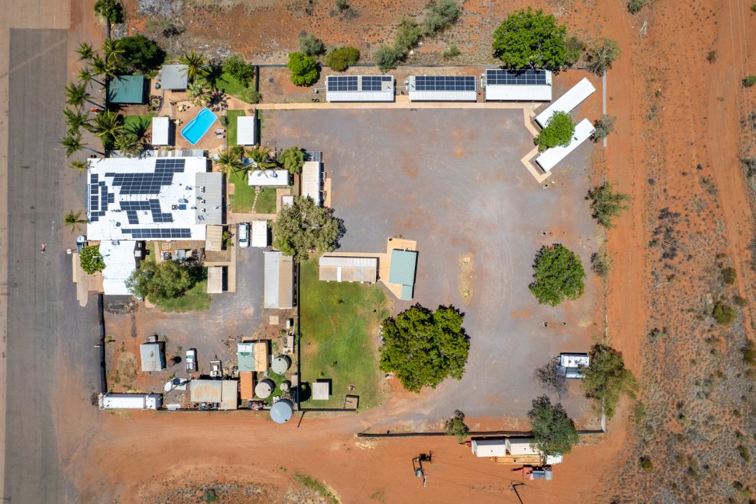 GALLERY – Devils Marbles Hotel