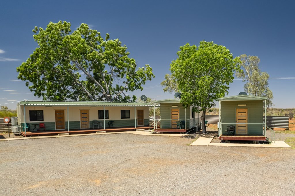 GALLERY – Devils Marbles Hotel