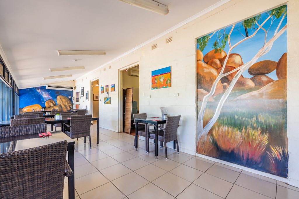 GALLERY – Devils Marbles Hotel