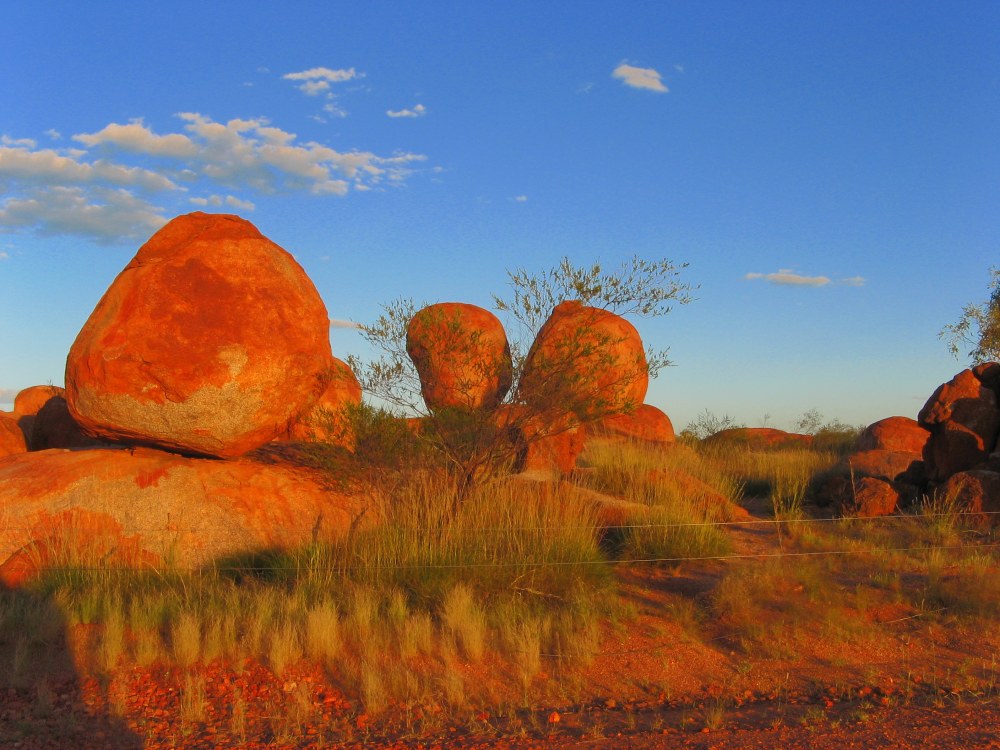GALLERY – Devils Marbles Hotel