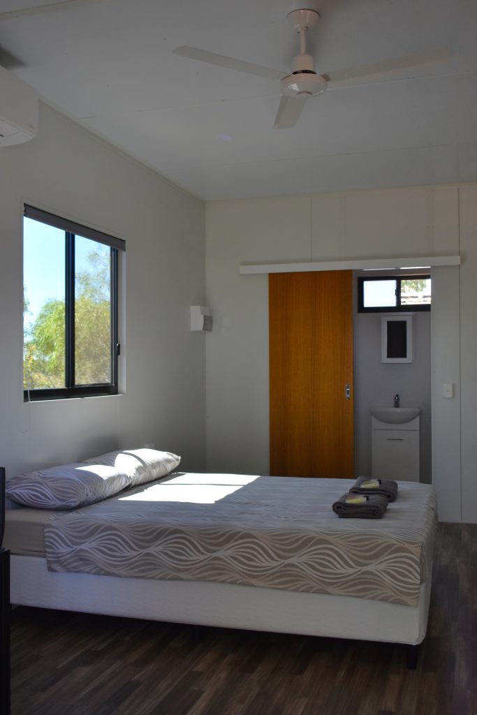 GALLERY – Devils Marbles Hotel