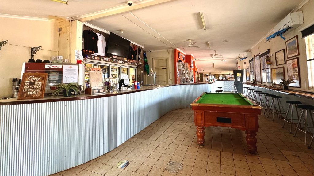 GALLERY – Devils Marbles Hotel